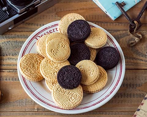 Filled tea biscuits - Koestlin